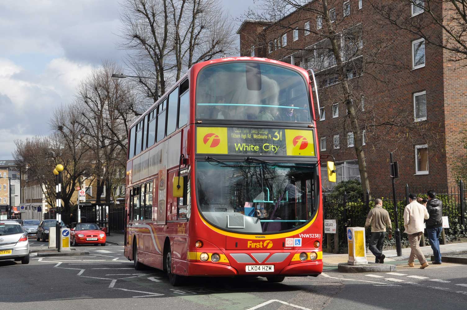 London Bus Route 31 - Buses and Photo Booths for Hire