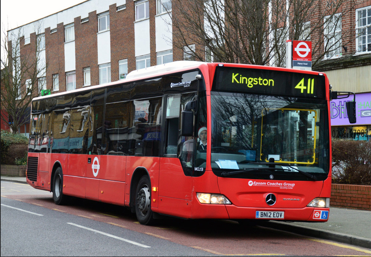 London Bus Route 411