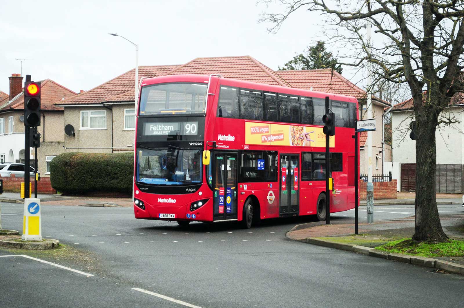London Bus Route 90