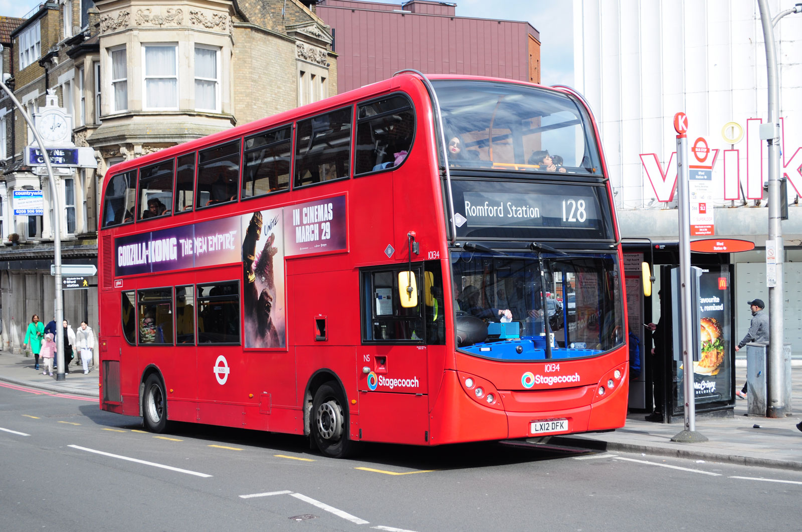 London Bus Route 128