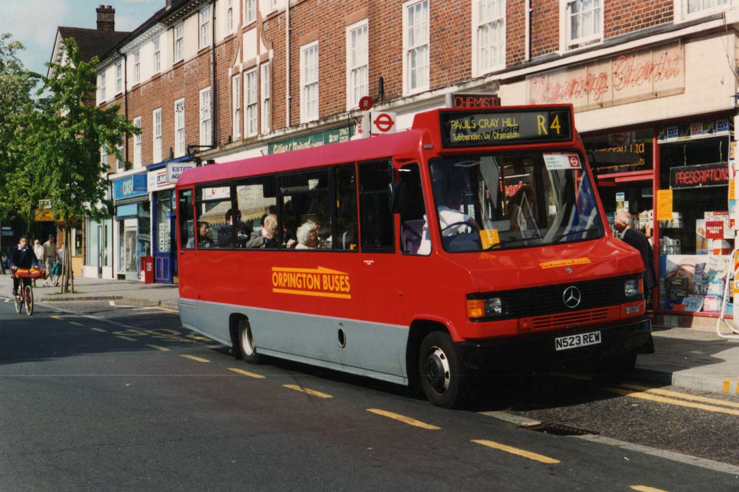 London Bus Route R4