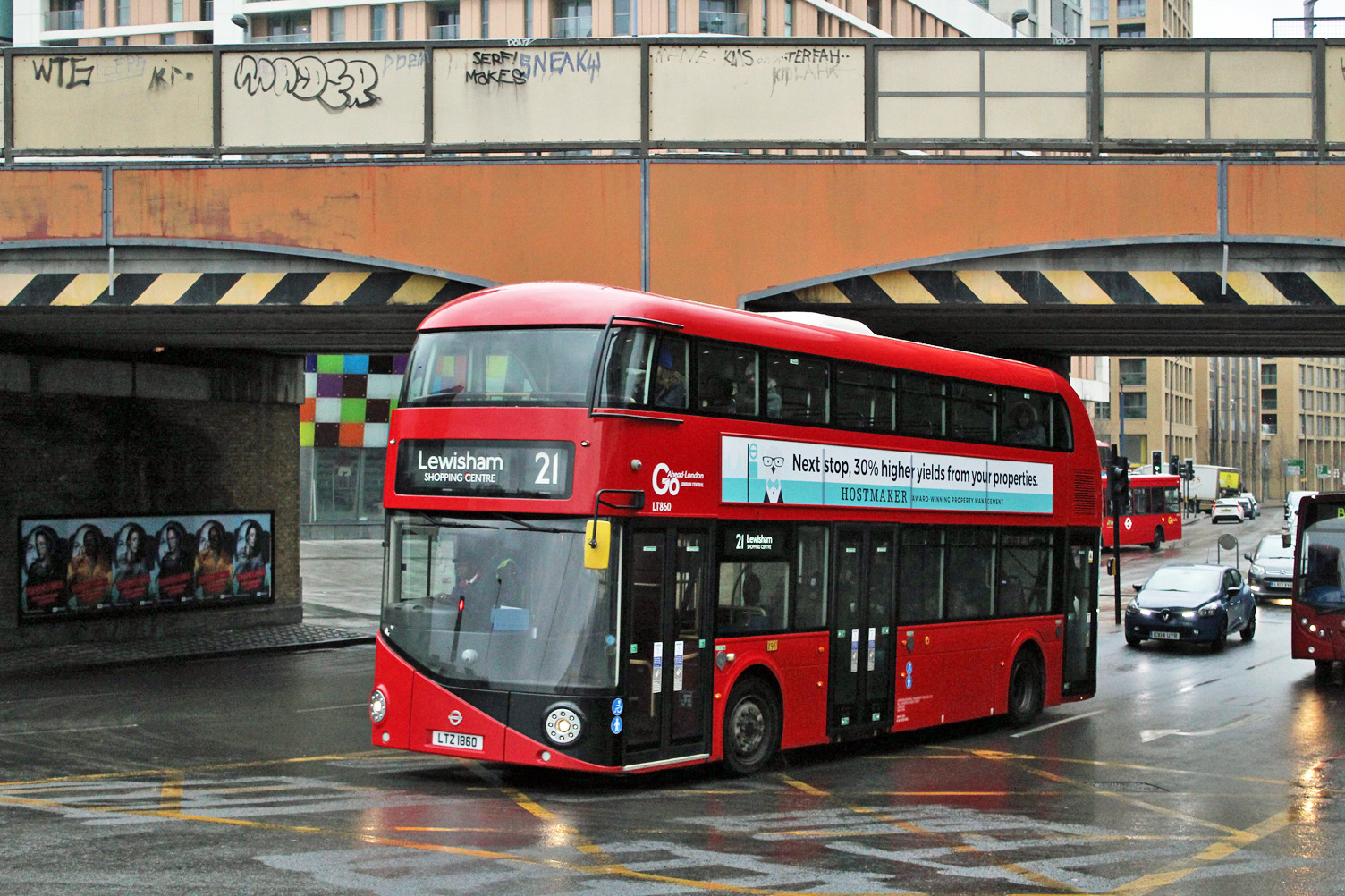 London Bus Route 21