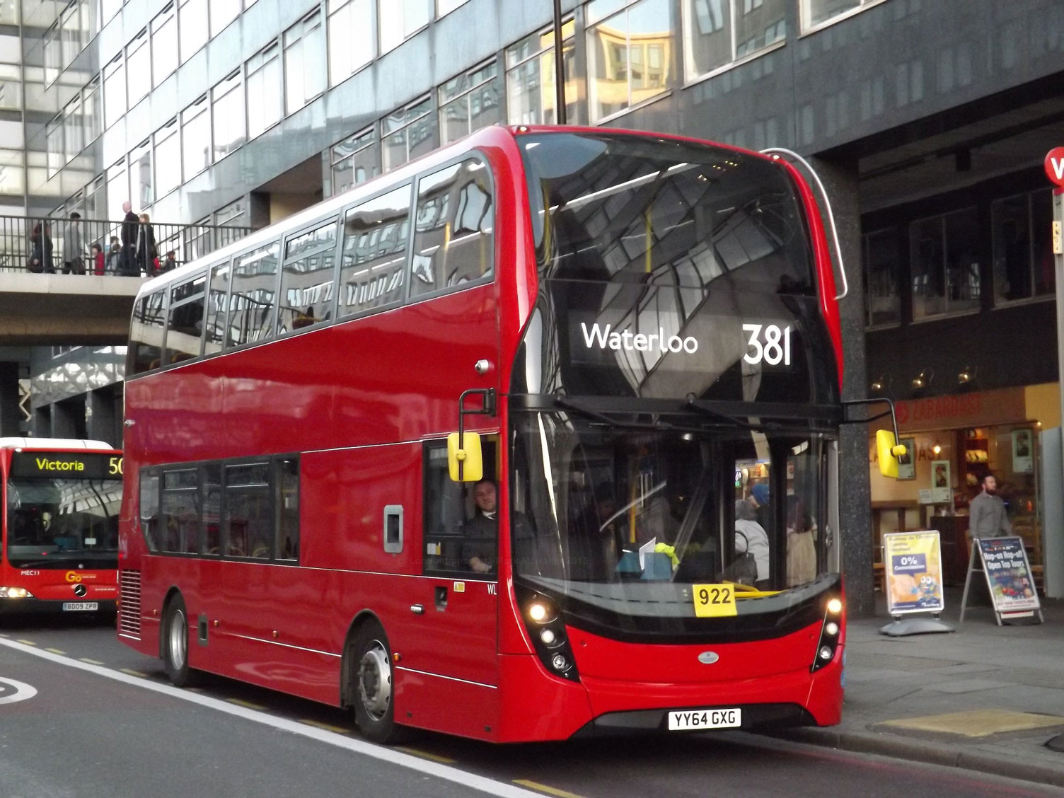 London Bus Route 381