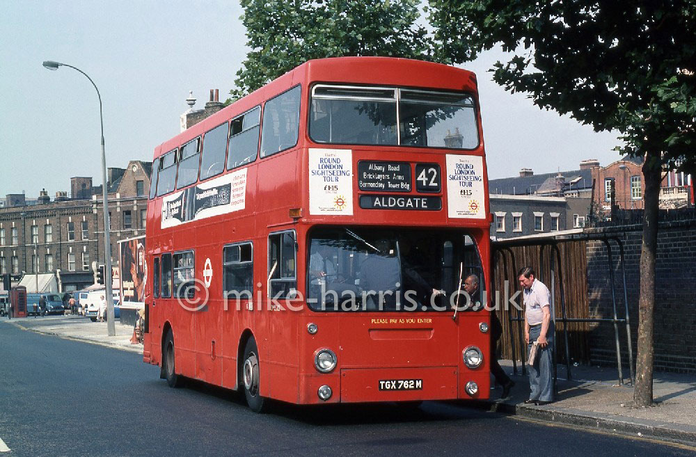 London Bus Route 42