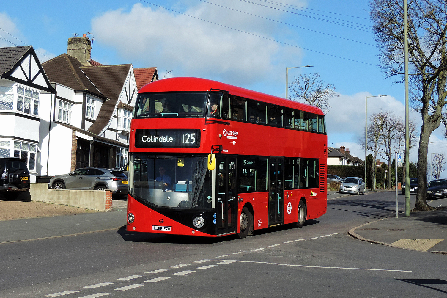 London Bus Route 125