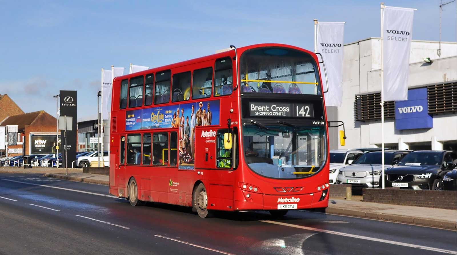 London Bus Route 142