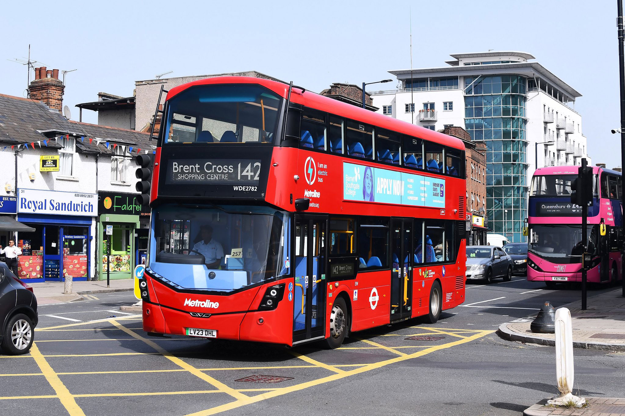 London Bus Route 142