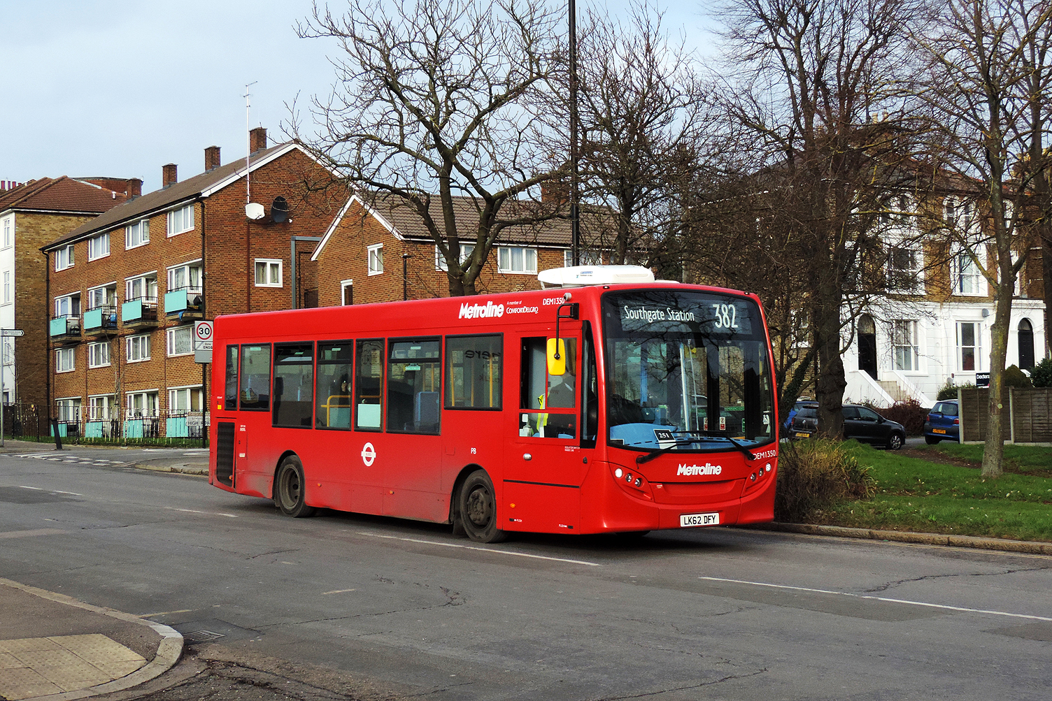 London Bus Route 382