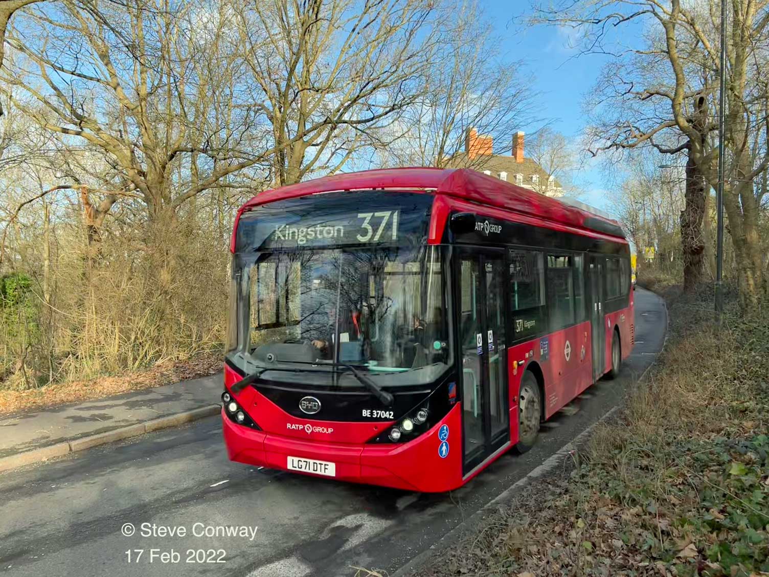 London Bus Route 371