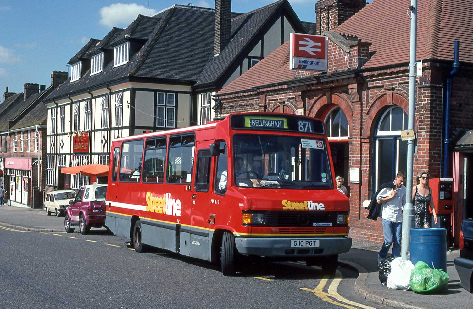 London Bus Route 871