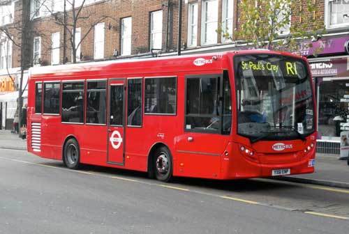 London Bus Route R1