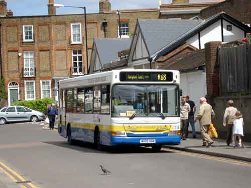 London Bus Route R68