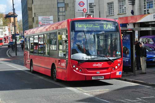 London Bus Route R70