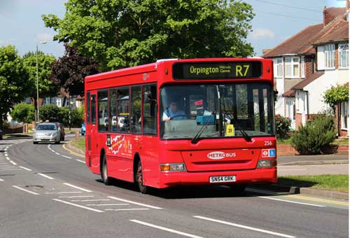 London Bus Route R7