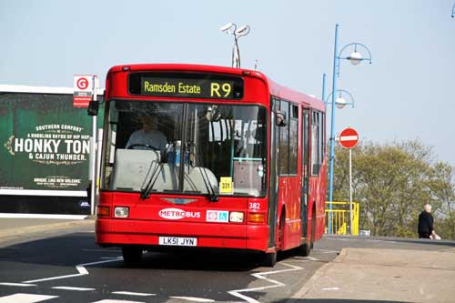 London Bus Route R9