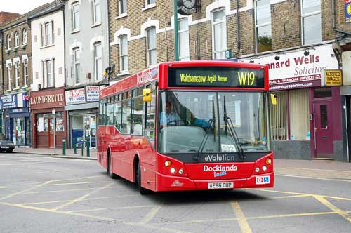 London Bus Route W19